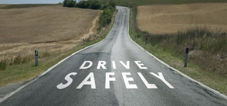 5 Tips for Safe Driving During Canada Safe Driving Week - 5-Star Auto Glass